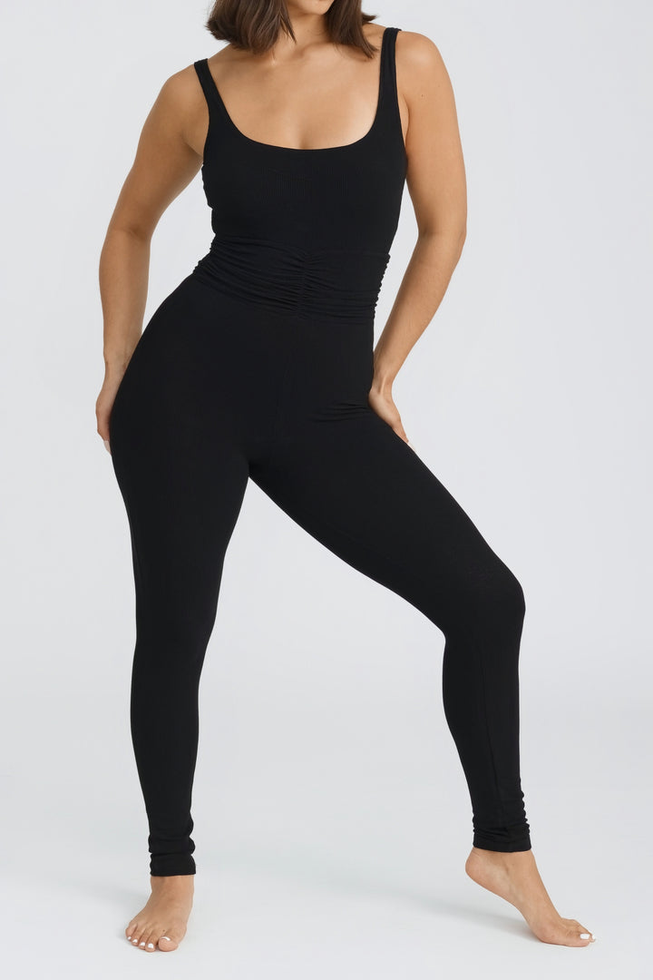 LOUNGE – Riot Swim